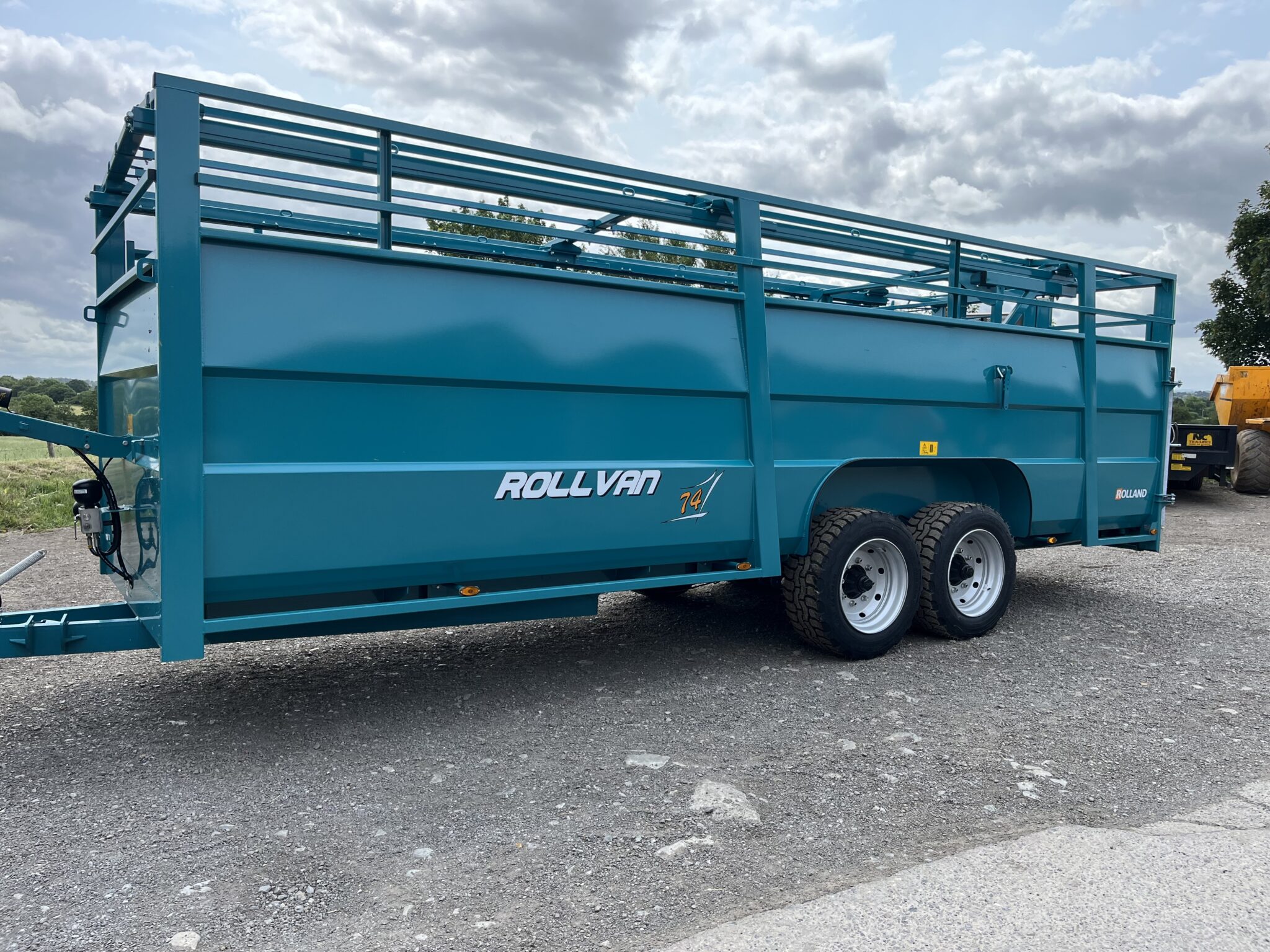 Rolland Rollvan RV742 Cattle trailer – Noble Machinery Ltd