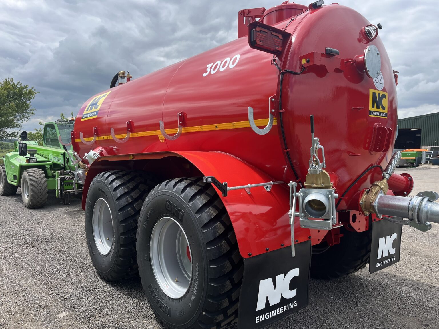 NC 3000Gal Tandem axle slurry tanker – Noble Machinery Ltd